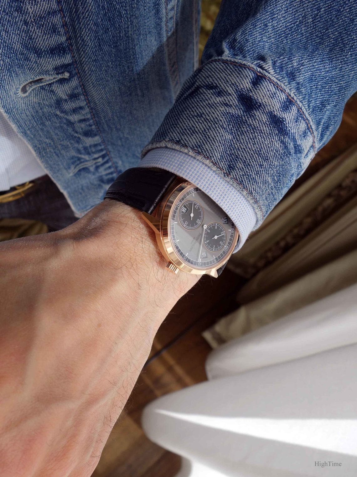 Patek Philippe 5235R Regulator Annual Calendar - Review & Pictures ...